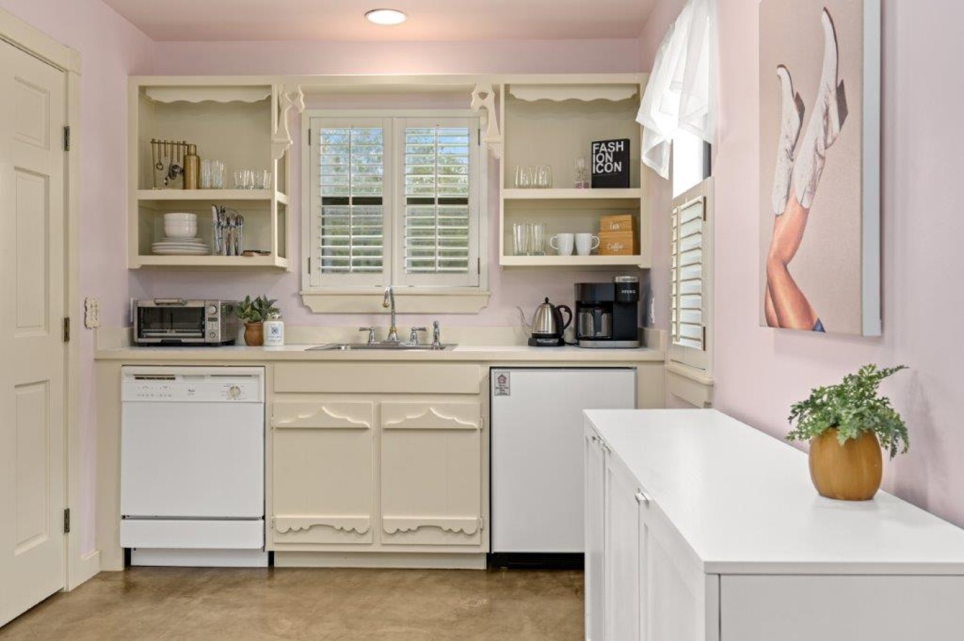 5001 McGregor Lane | Dripping Springs, TX